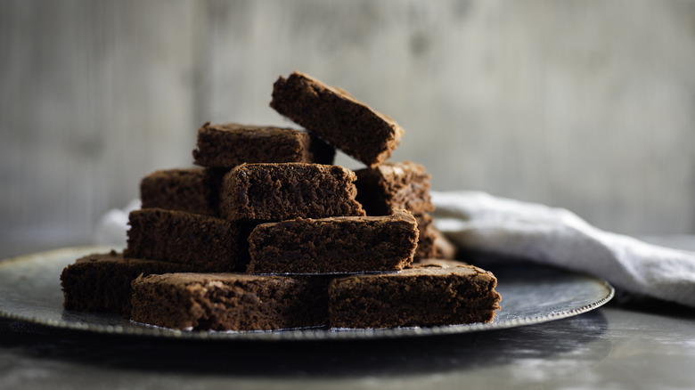5 ingredients you can use to replace eggs in store-bought brownie mix