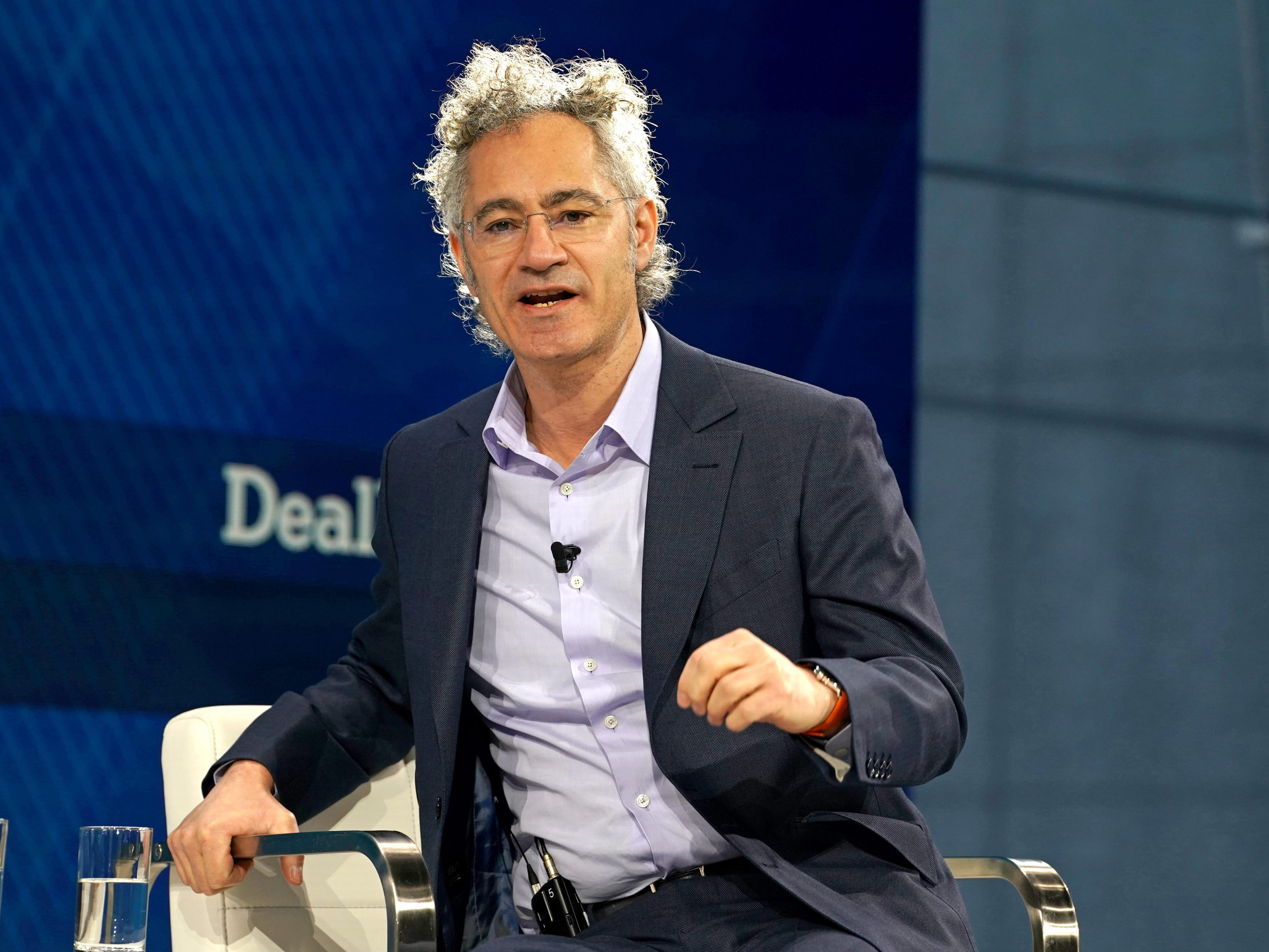 Palantir's summary of CEO Alexander Karp's manifesto is generating buzz ...