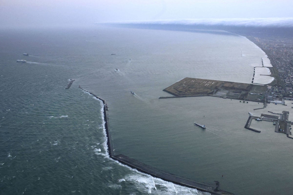Japan on high alert for large quake after tsunami warnings