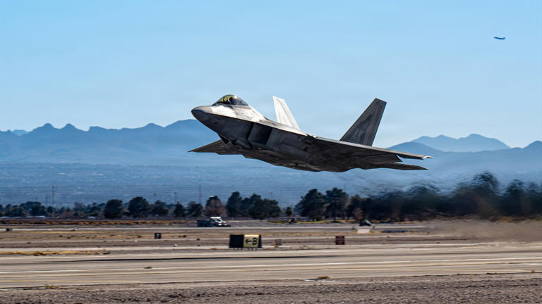 How much does it cost to train a US Air Force pilot?