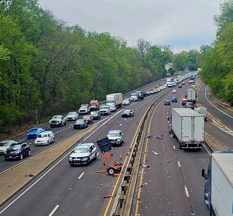 Multi-vehicle crash reported on Route 1
