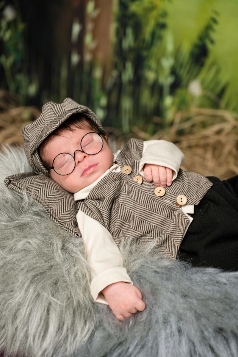 These 13 vintage European baby names feel straight out of a classic novel