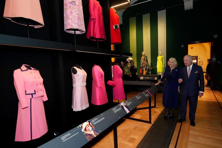 Queen Elizabeth II fans celebrate 'unprecedented' news following her ...