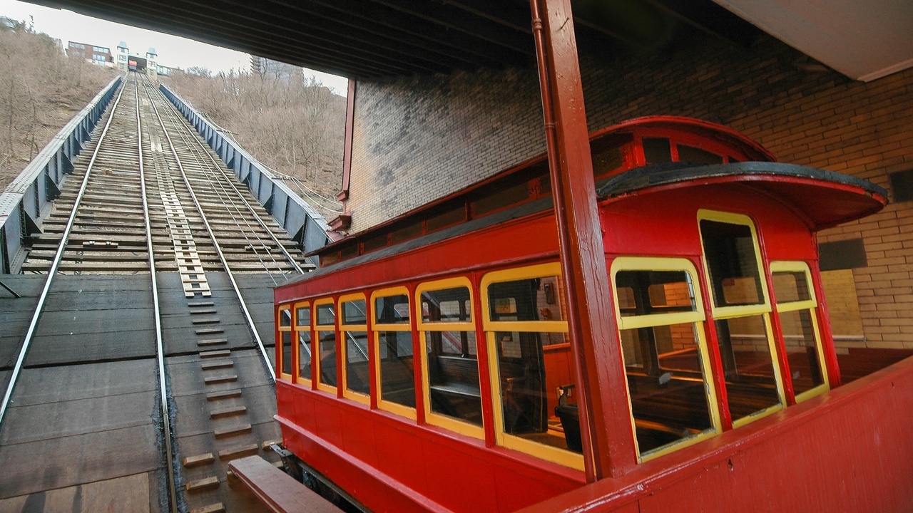 Pittsburgh’s century-old cliff railway still runs on the same wooden ...