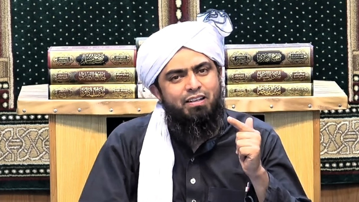 PAK cleric Engineer Mirza dodges death 12th time, delivers lecture ...