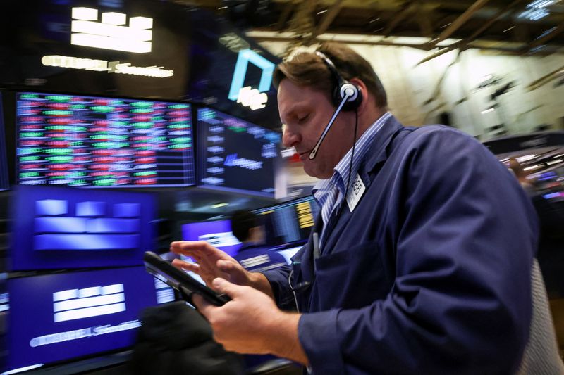 S&P 500, Nasdaq retreat as mounting US.-Iran tensions dampen sentiment
