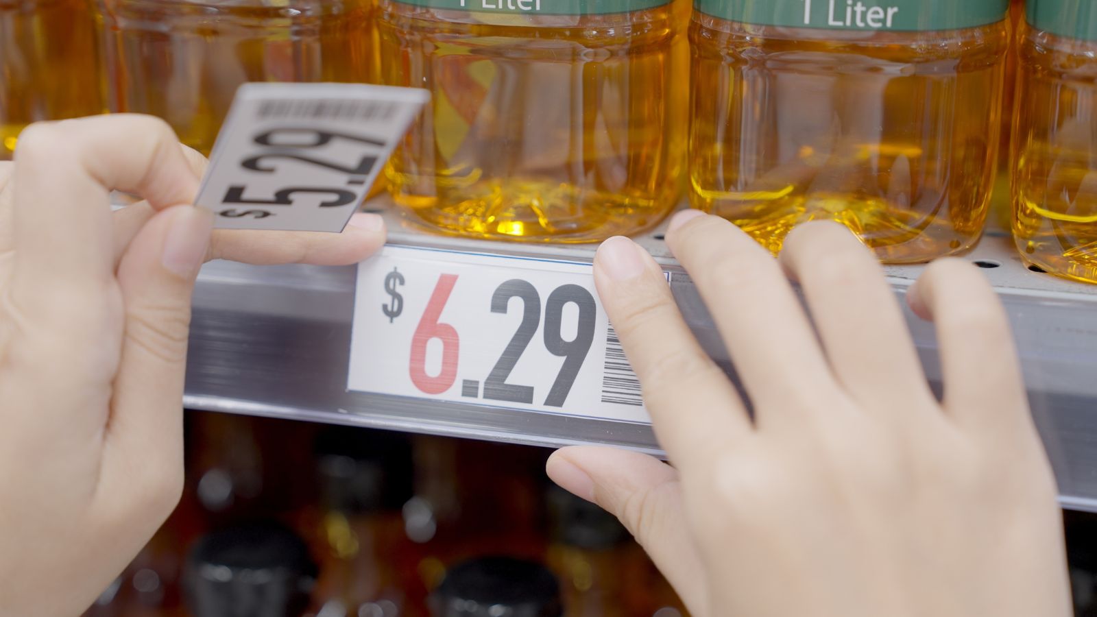 17 price tags Canadian shoppers should read more carefully in 2026