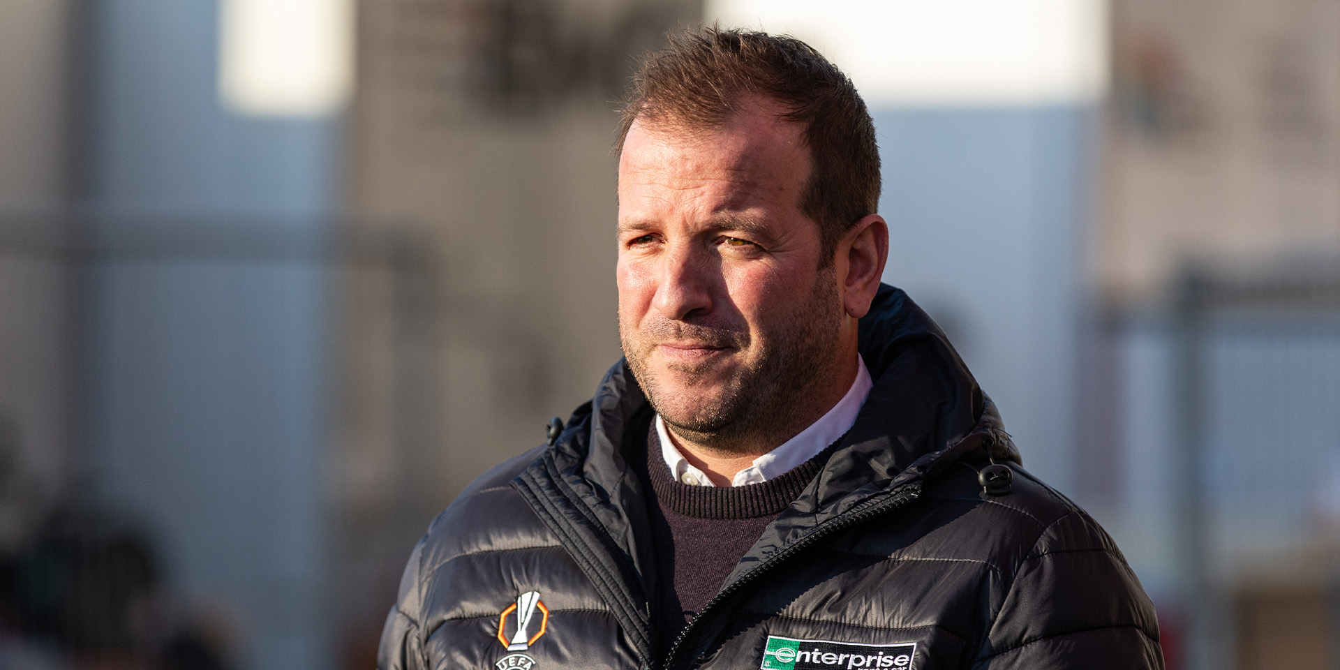 Van der Vaart licht dronken bij Studio Voetbal: 'Wijn viel zwaarder dan ...