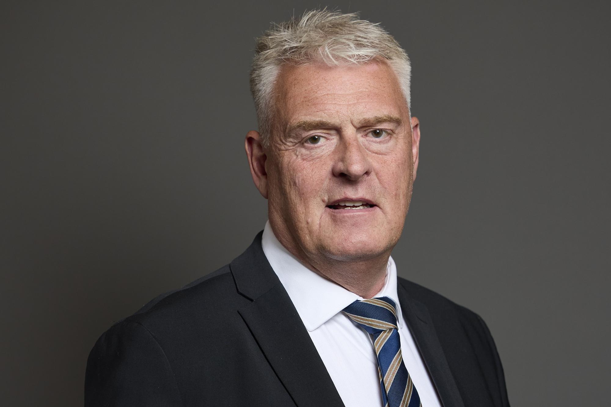 Ashfield MP Lee Anderson kicked out of Commons after accusing PM of ...