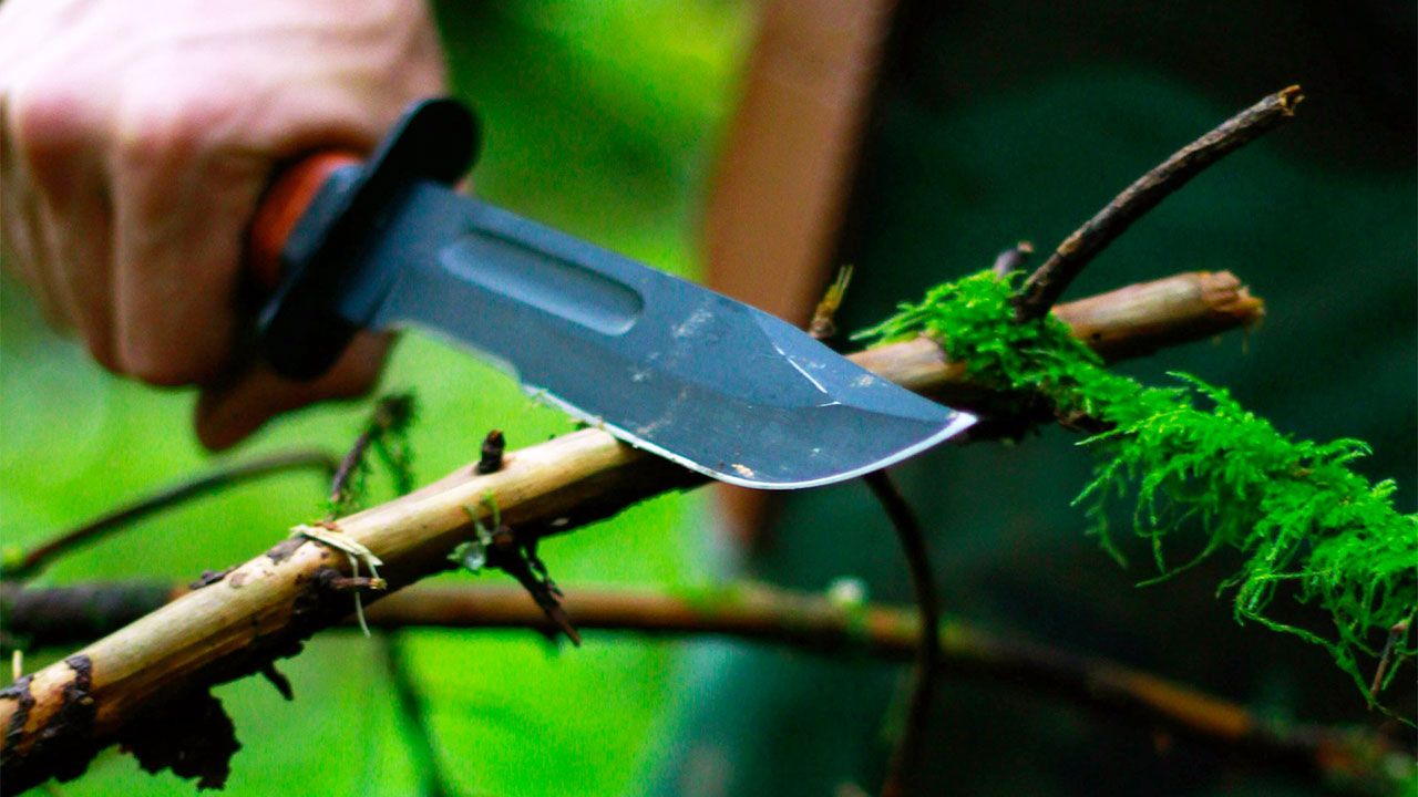 15 knives that look like survival tools but fail basic chores
