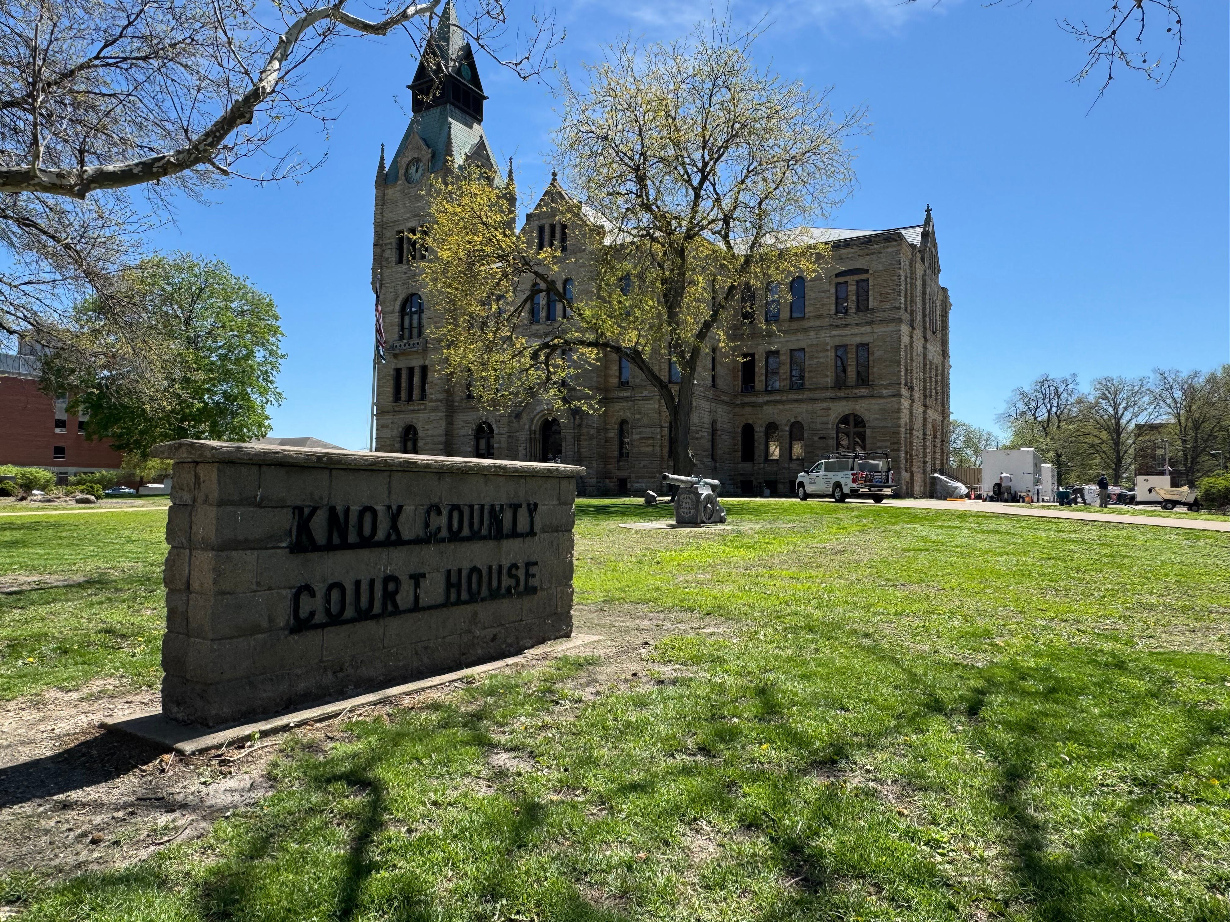 Knox County Courthouse temporarily closes due to sewer collapse