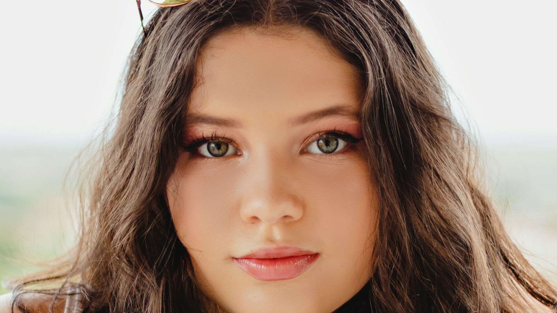 20 effortless hairstyles for every face shape