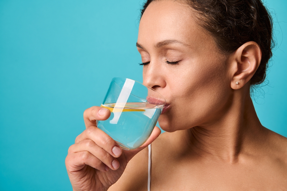 10 habits that make older women look beautiful