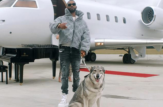 On-the-run rapper exposed as drug trafficker after his gold chain ...