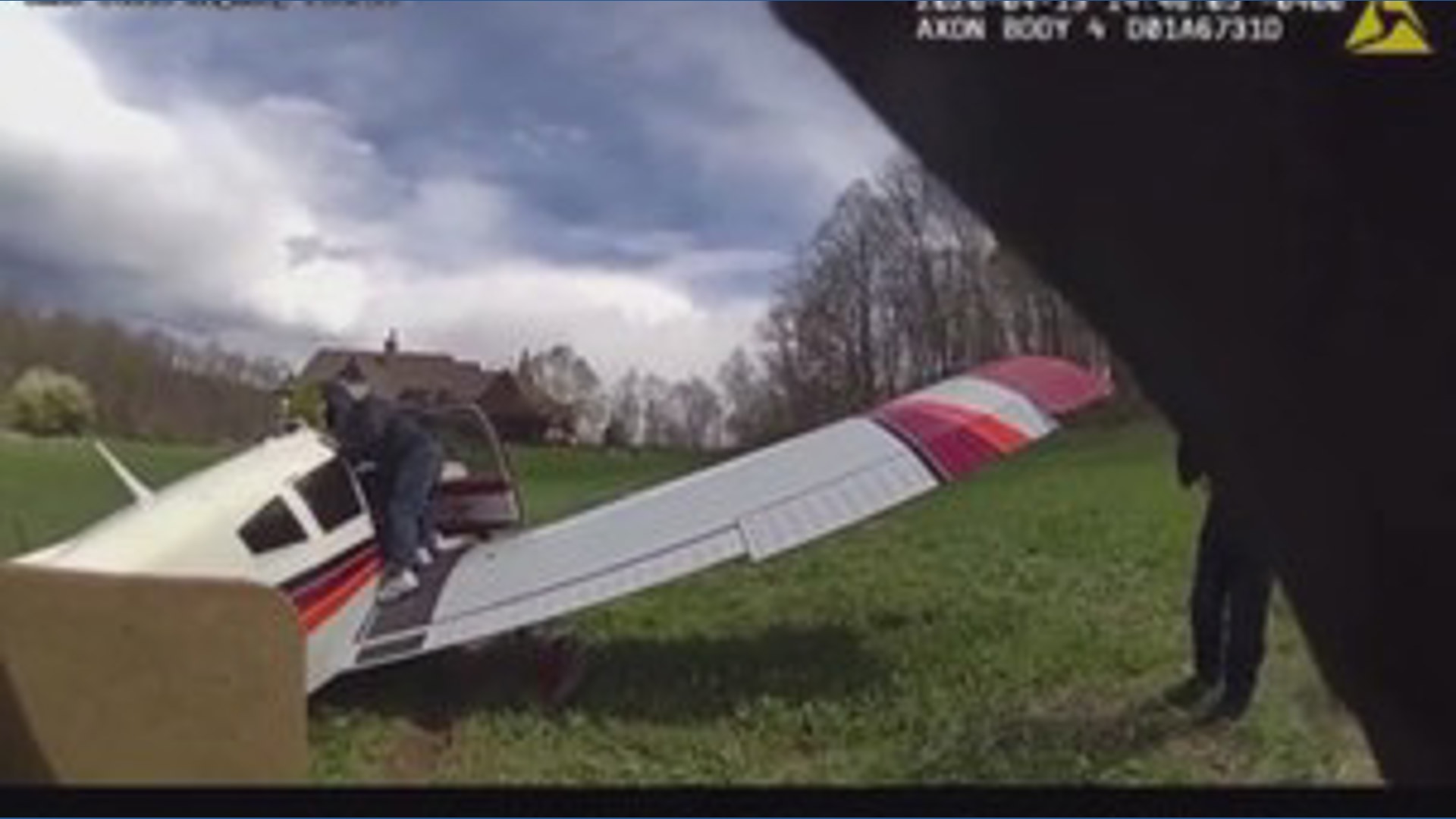 New video: Northeast Ohio man walks away from plane crash