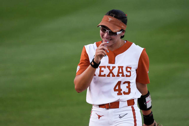 Texas softball vs Georgia: Live updates, TV/streaming info for ...