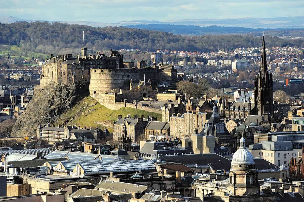 10 ancient castles with dark legends