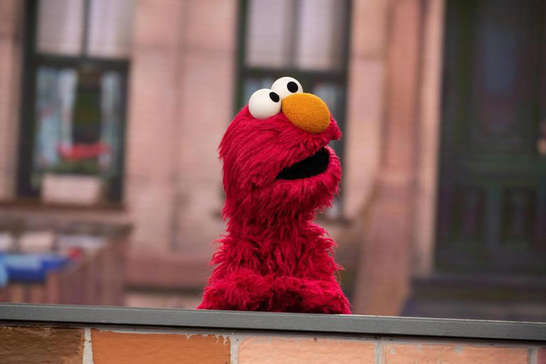 Elmo learns new words on Sesame Street leaving MAGA viewers seething
