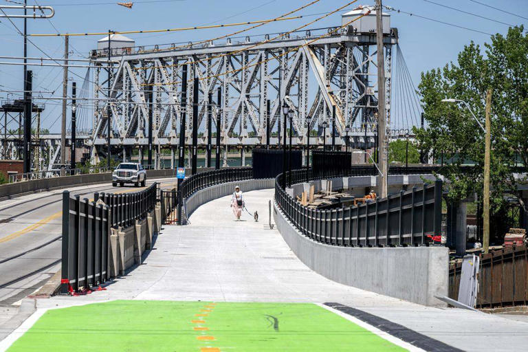 New KC pedestrian bridge was open over the weekend. It wasn't supposed ...