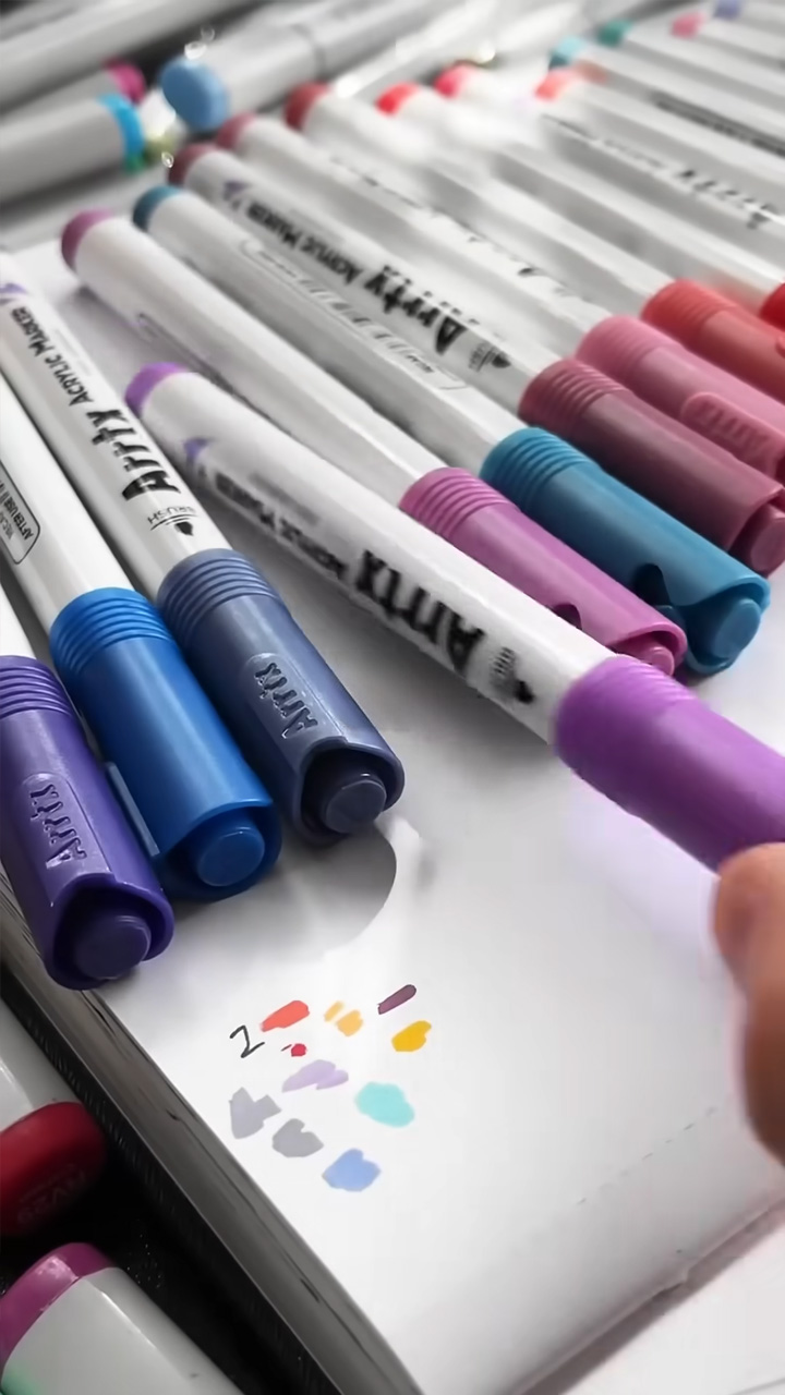 Acrylic marker tips for better coloring results