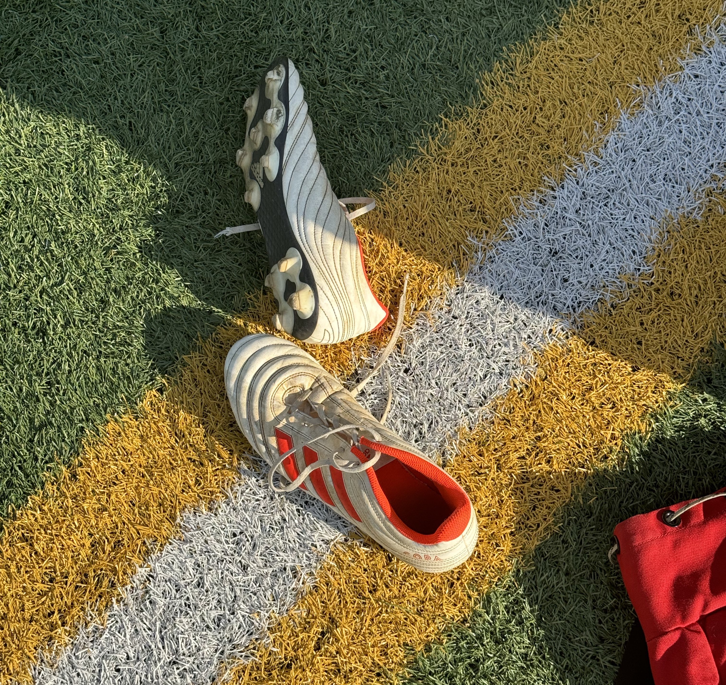 Mijlpaal! De eerste vrouwelijke voetbalcoach van een mannenteam is een feit