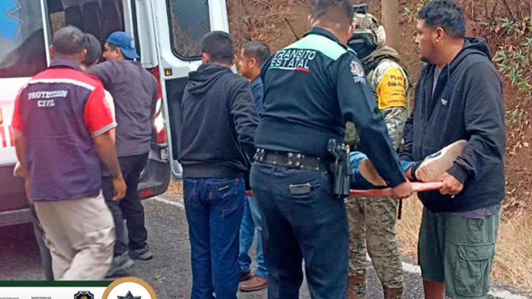 Terrible accidente entre autobuses en Tlapa–Puebla deja varias víctimas
