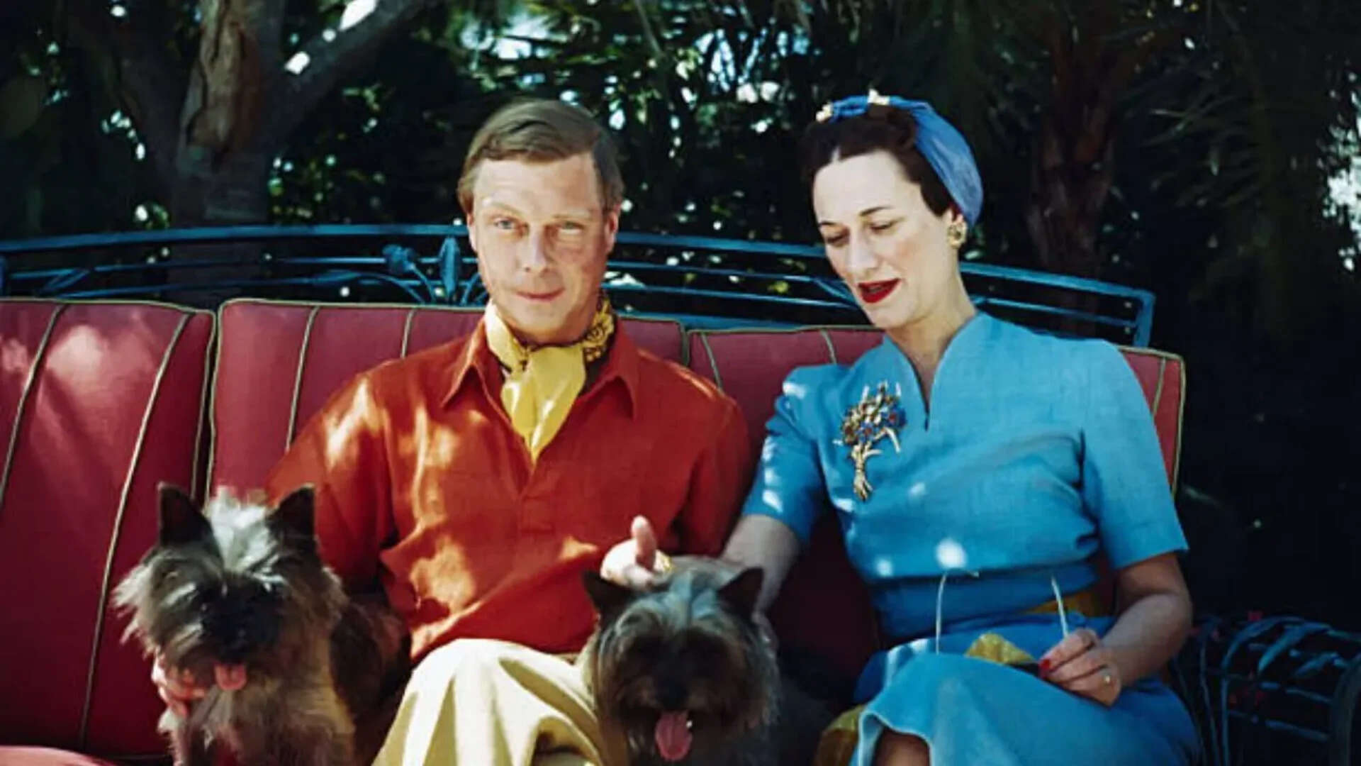 Royals who married commoners: Love stories that defied the crown for ...