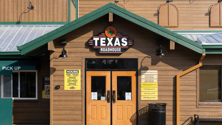 The 12 best deals at Texas Roadhouse