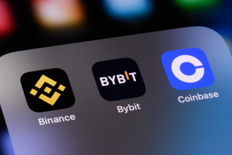 Coinbase launches tokenized credit fund to bridge traditional credit ...