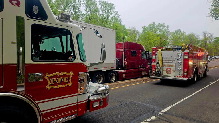 Multi-vehicle crash reported on Route 1