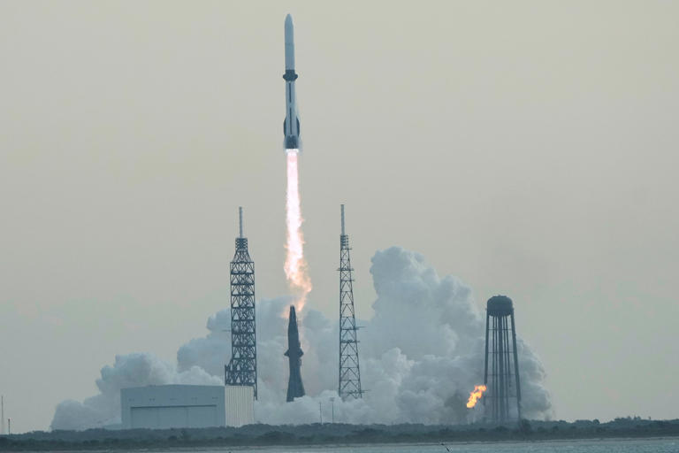 Blue Origin's New Glenn rocket is grounded after launching satellite ...