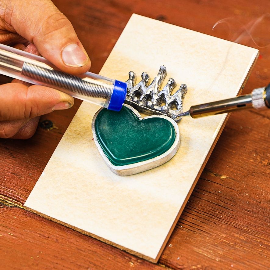 Meaningful keepsakes to celebrate your cherished ones