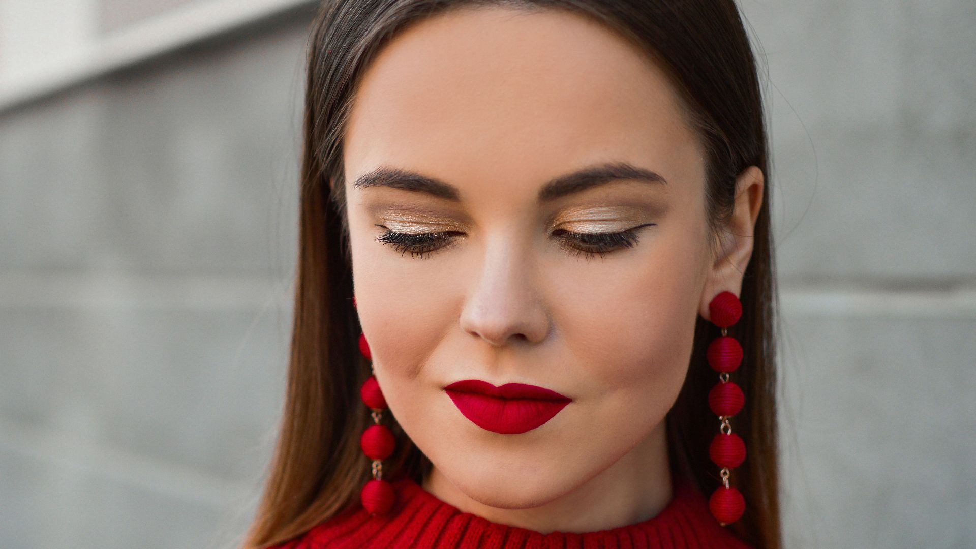 20 makeup tricks that trigger a man’s primal brain
