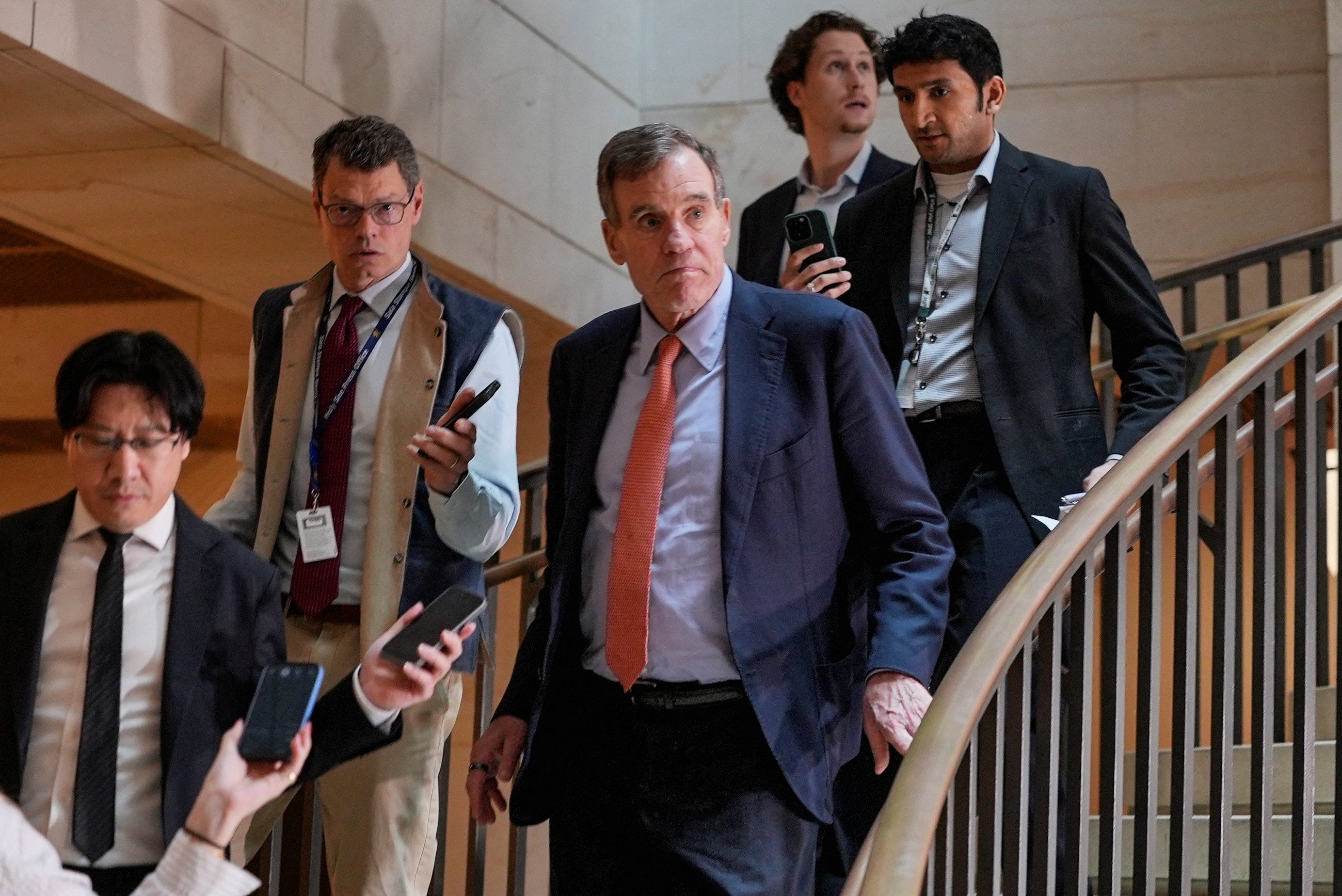 Sen. Mark Warner announces daughter's death after battle with diabetes