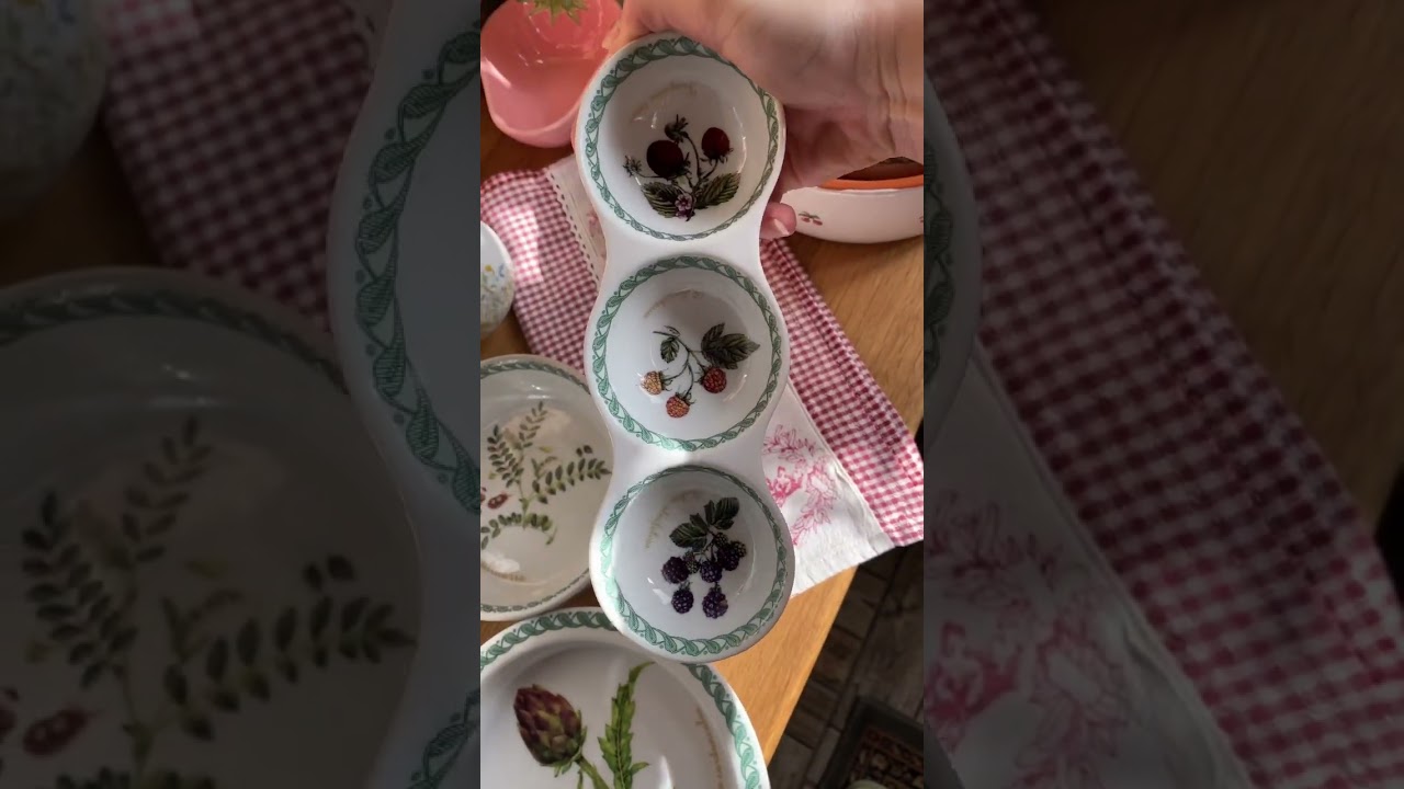 My little collection of dishes, botanical illustrations, life in a cottage