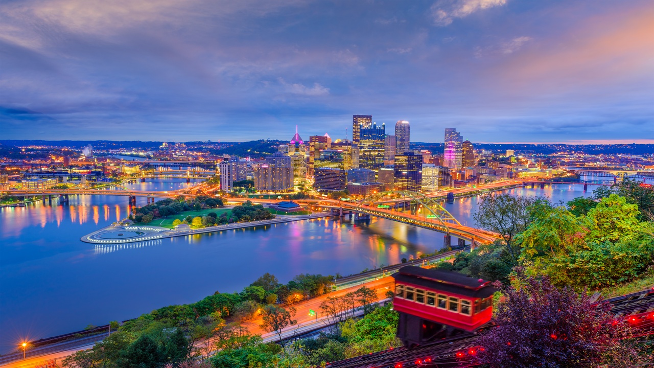 Pittsburgh’s century-old cliff railway still runs on the same wooden ...