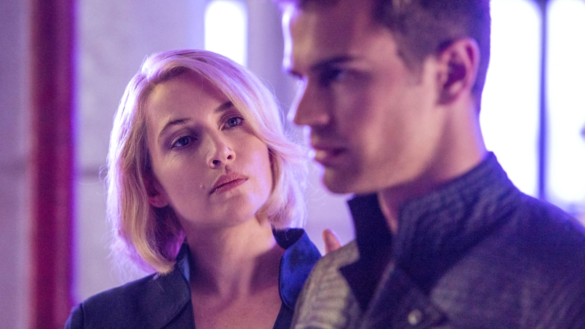 'Divergent' author announces two new books in bestselling sci-fi series