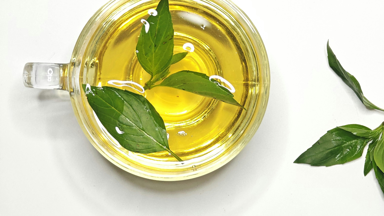 Ghee vs olive oil for Indians: Which is healthier and how to use both ...