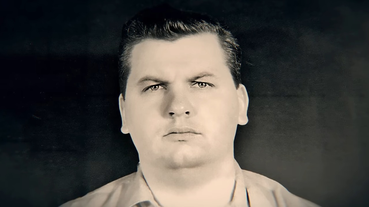 John Wayne Gacy changed the clown forever - what used to be funny ...