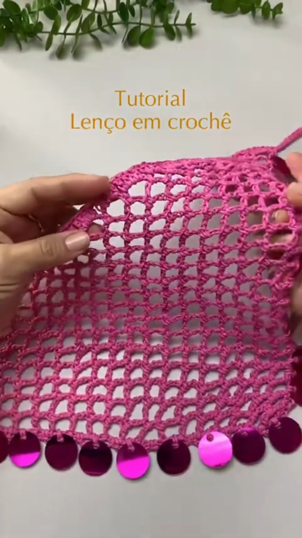 Bandana em crochê com paetês
