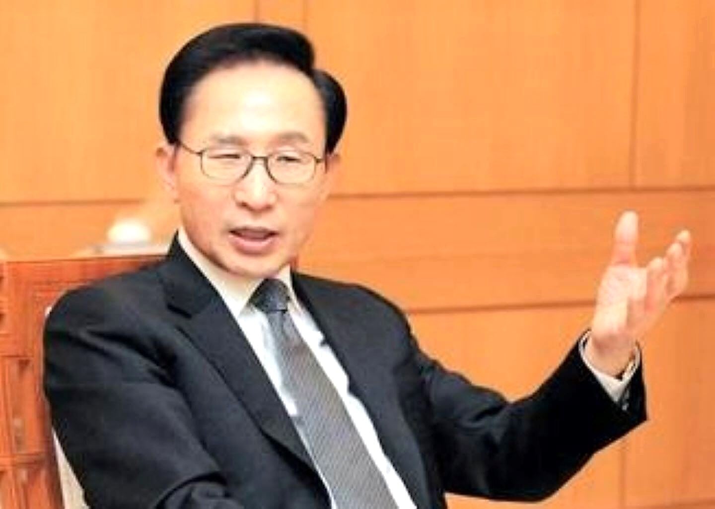 President Lee Jae Myung, People Power Party clash over tax deduction ...