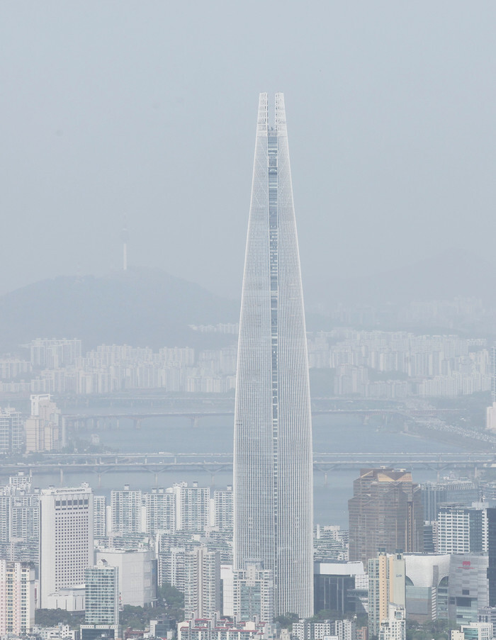 S Korea hit by yellow dust