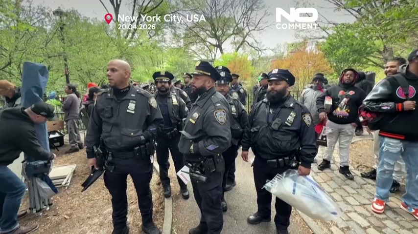 Les fumeurs de cannabis célèbrent le 420 à New York