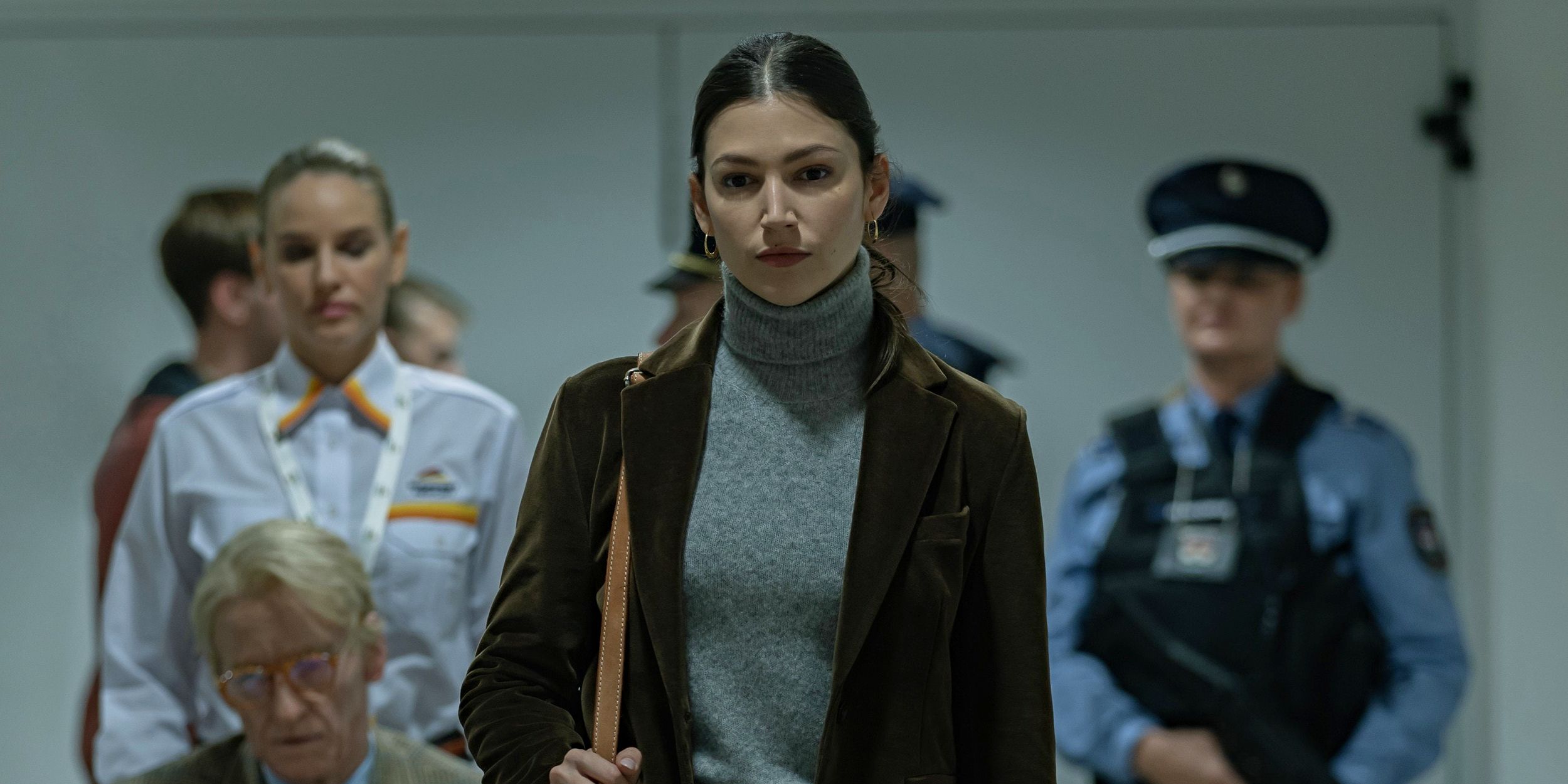 The binge-worthy spy thriller that inspired 'Reacher' officially ...