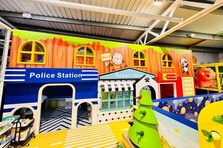 First look inside new Birmingham indoor play centre with slides, sports ...