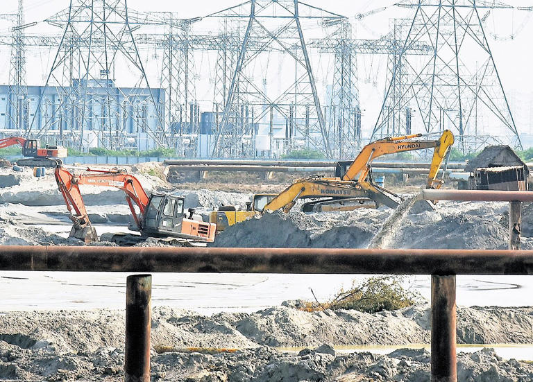 Buried under ash, Chennai's Kuruvimedu residents await their phoenix moment