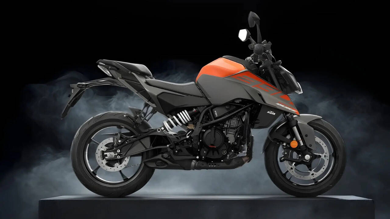 KTM 350 Duke, 350 Adventure launched - cheaper 390 twins with GST benefits