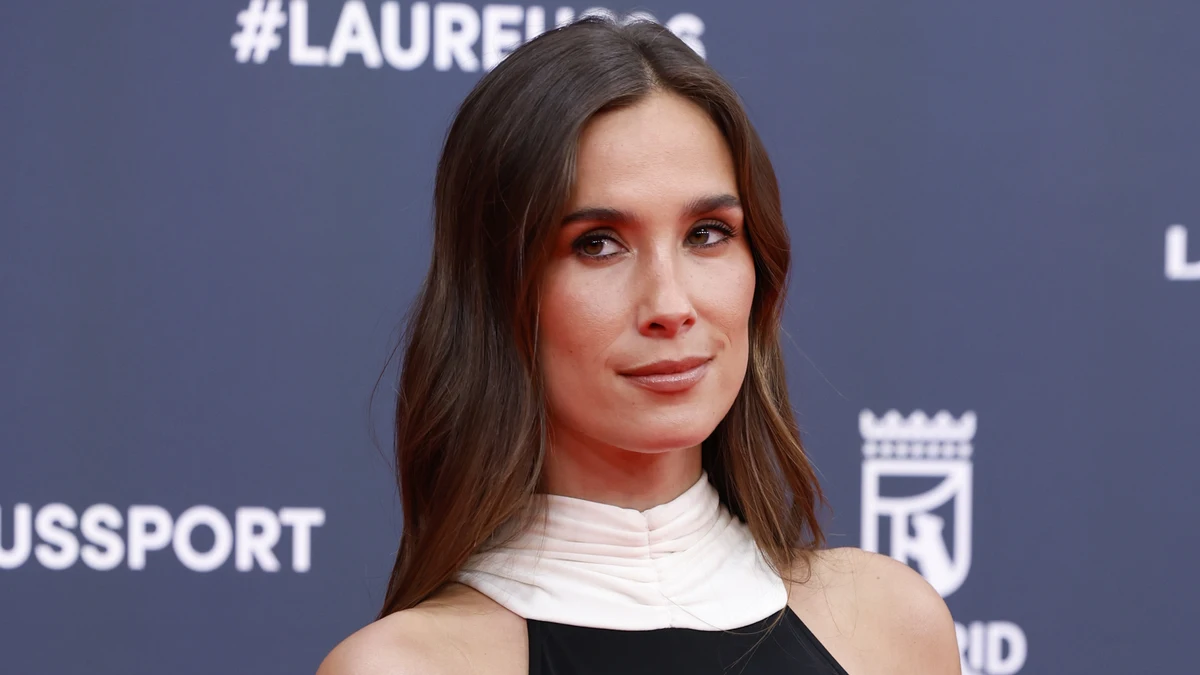 María Pombo apuesta por el vestido negro más icónico de Givenchy en el ...