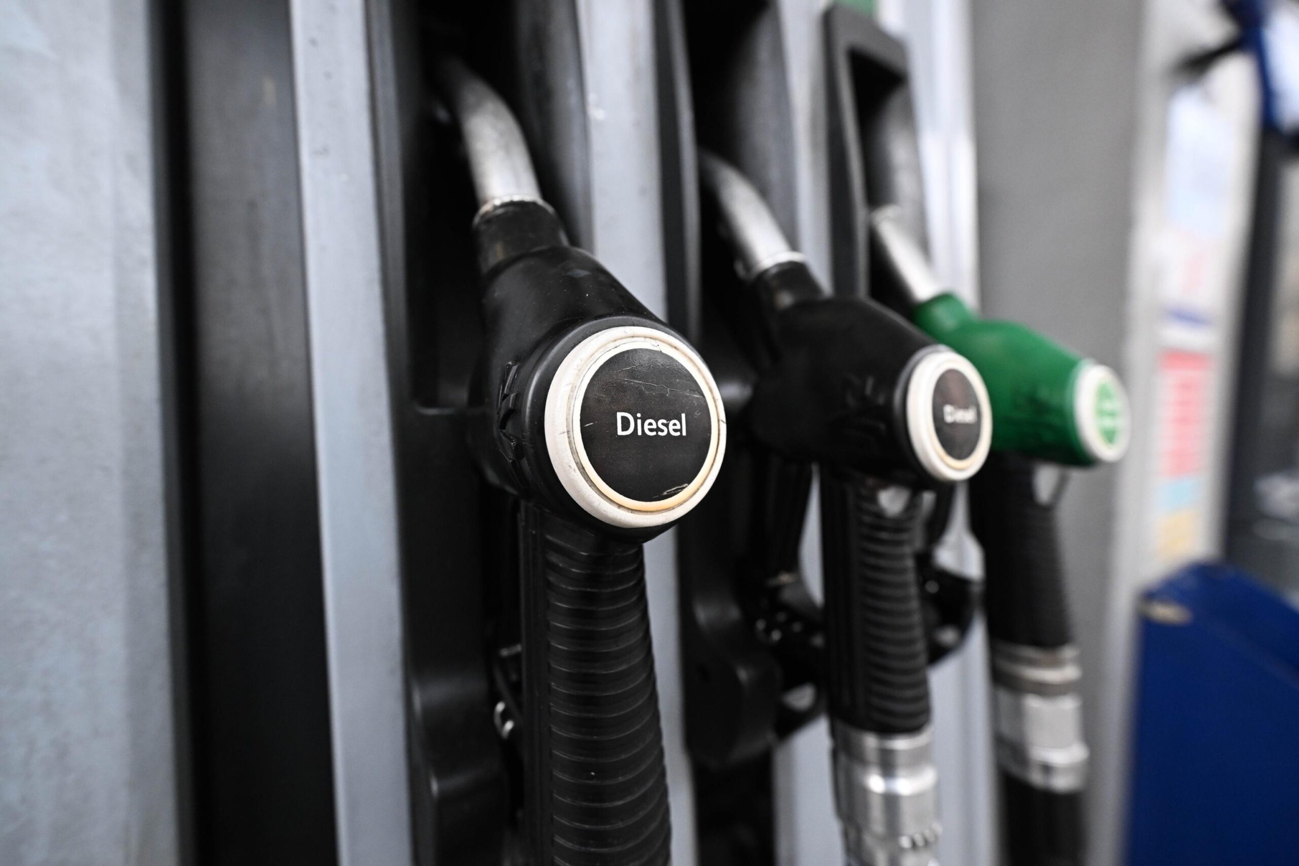 La morsa del caro-carburanti: l'Ue dice sì agli aiuti della Regione ...