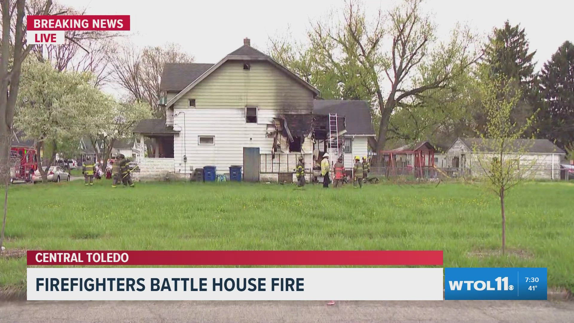 Fire crews respond to central Toledo house fire